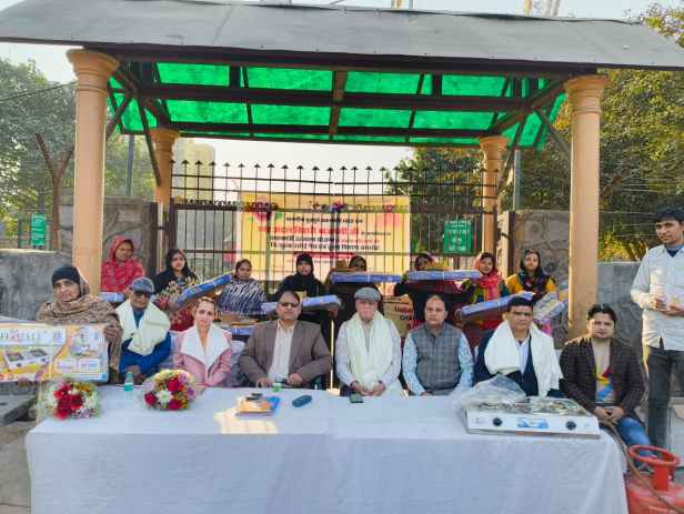 Clean Kitchen Gift for Women on Atal Jayanti Ujjwala Scheme Lights Up ...