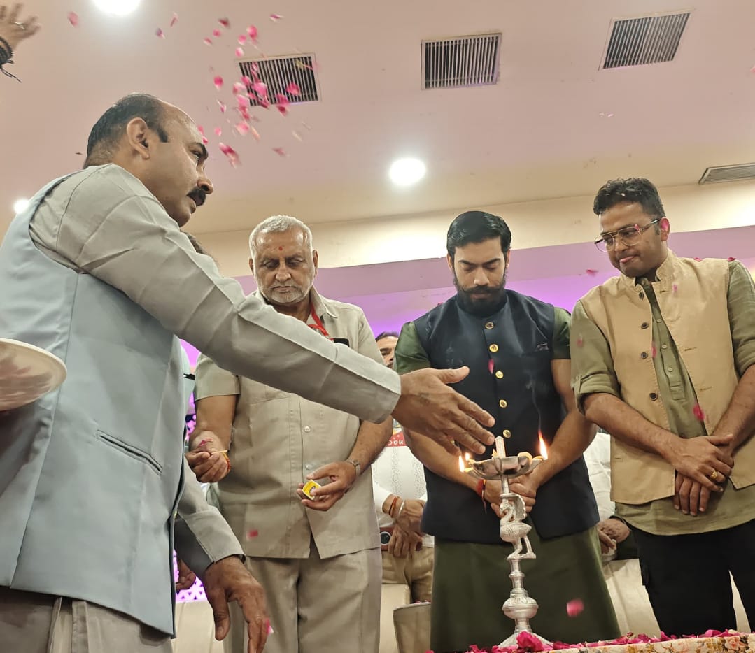 A New Chapter Begins with the Bhavnagar Convention of Patrakar Ekta ...